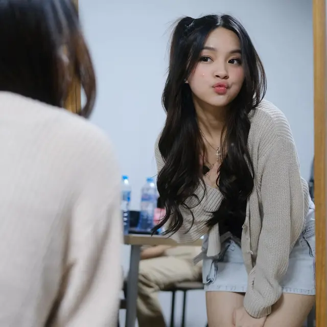 Selalu Tampil Cantik dan Memikat, Pesona Eca Aura dalam Look Korean Style - Entertainment Fimela.com