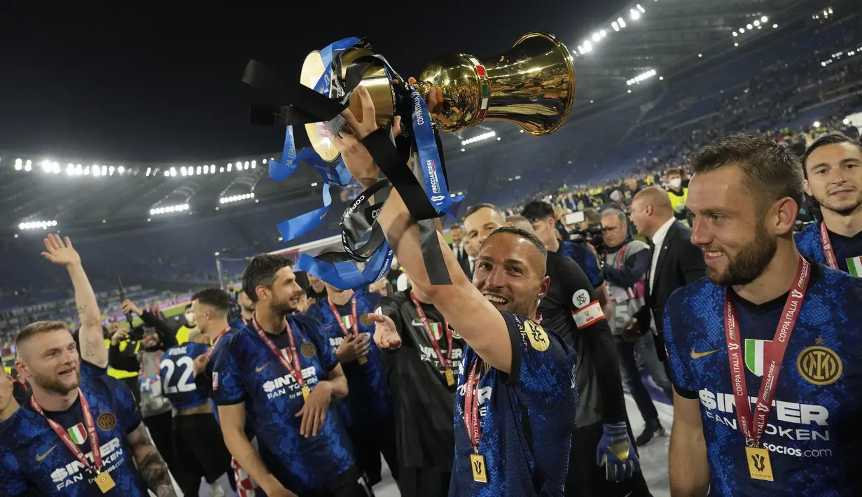 FOTO: Selebrasi Kemenangan Inter Milan Usai Juarai Coppa Italia - Foto ...