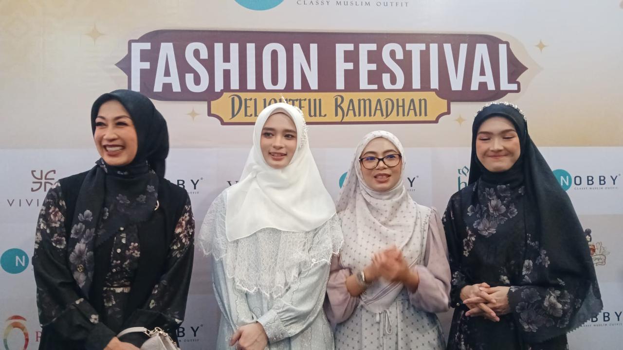 Inara Rusli Melenggang ke Ajang Fashion Bertema Delightful Ramadan ...