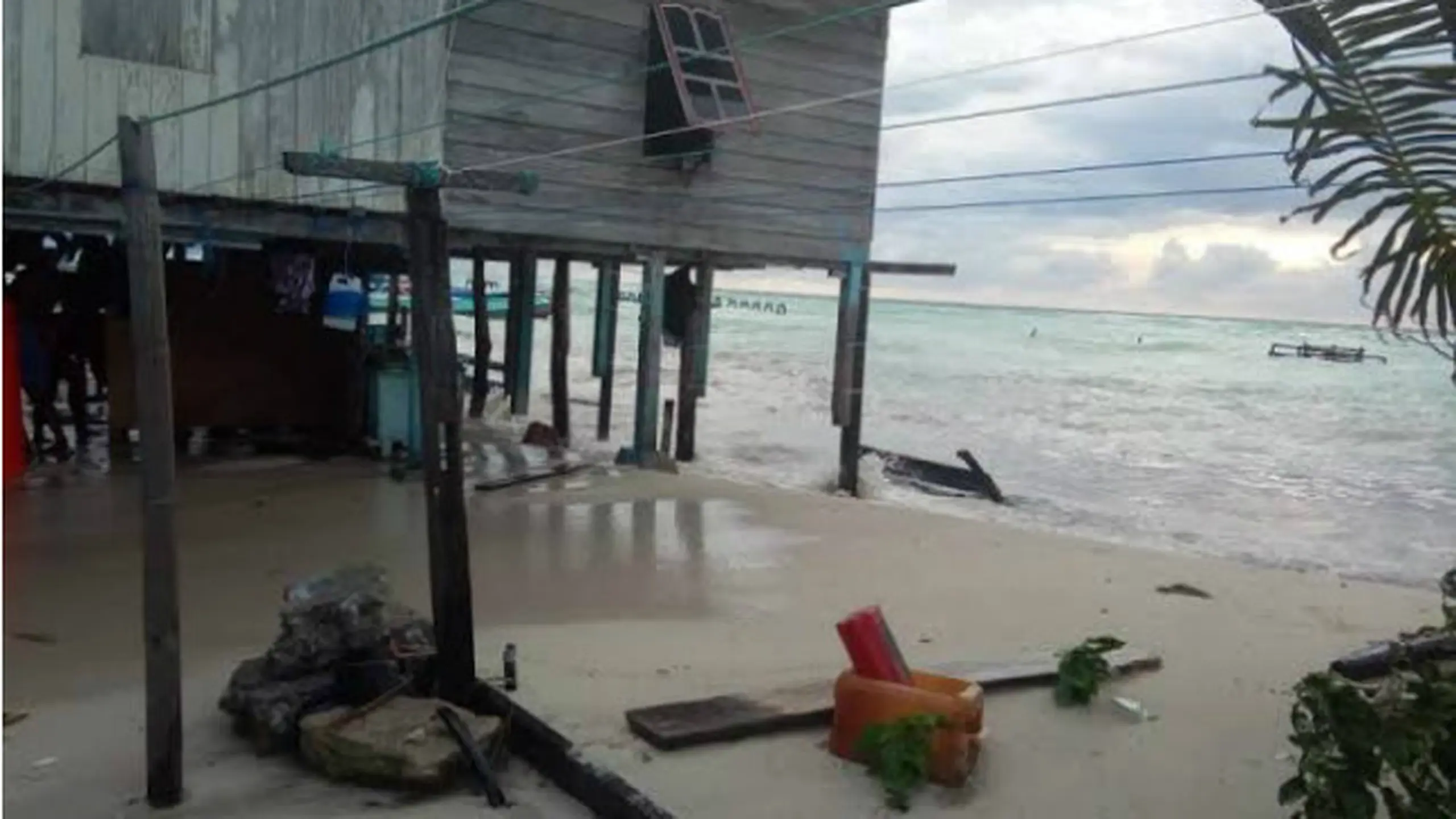 Abrasi Ancam Warga di Pulau Balak-balakang Mamuju
