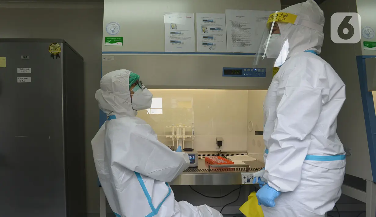 FOTO: Intip Lab Pemeriksaan PCR COVID-19 di Jakarta - Foto Liputan6.com