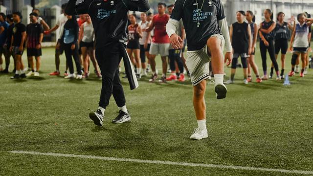 Bintang NFL Kunjungi Indonesia, Berikan Pelatihan American Football di ...