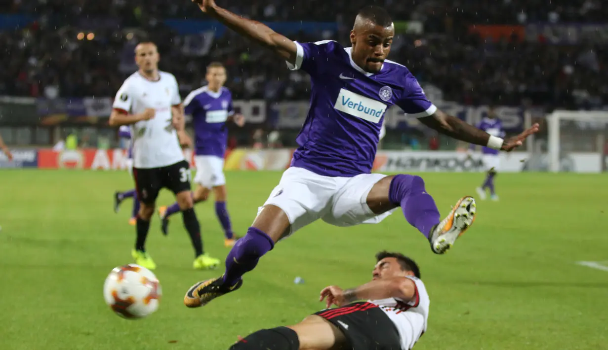 Photo Aksi Pemain Ac Milan Permalukan Austria Wien 5 1 Foto
