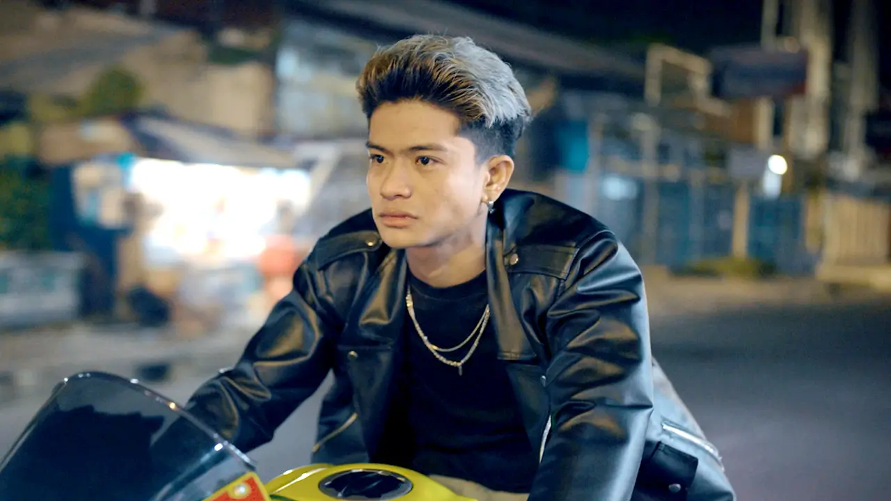 Gustian Magrib Nyanyikan Lagi Lagu Saat Kau Pergi Yang Populer ...