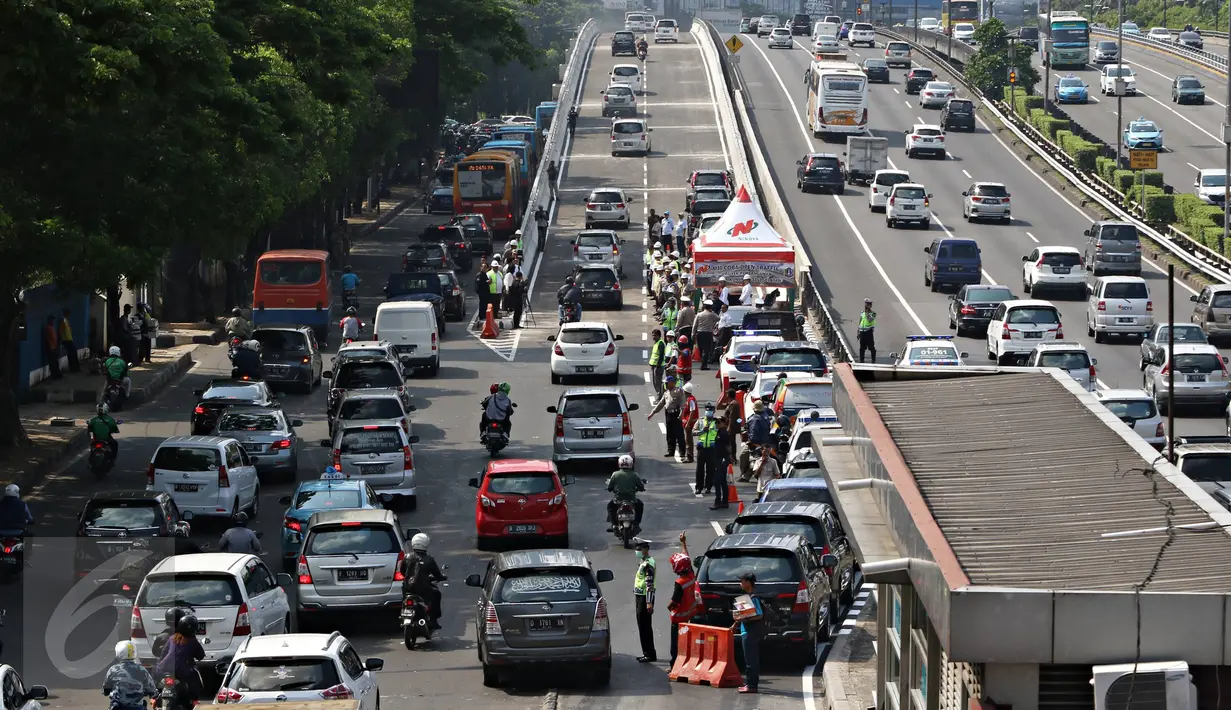Flyover Kuningan Mulai Diuji Coba - Foto Liputan6.com