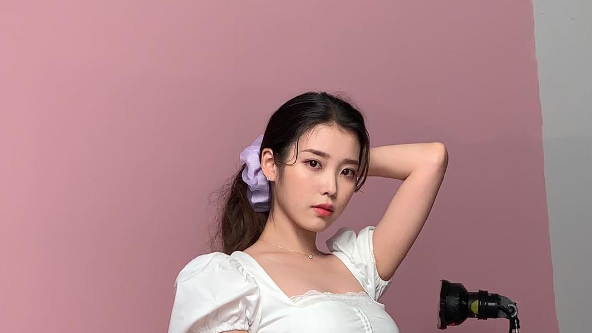 5 Rekomendasi Novel dari IU, Cocok untuk Kamu yang Suka Baca