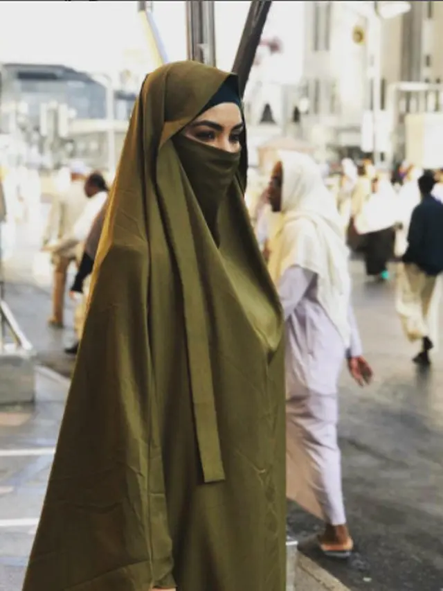 6 Potret Ranny Fahd Kakak Ipar Fairuz A Rafiq, Bak Wanita Timur Tengah ...