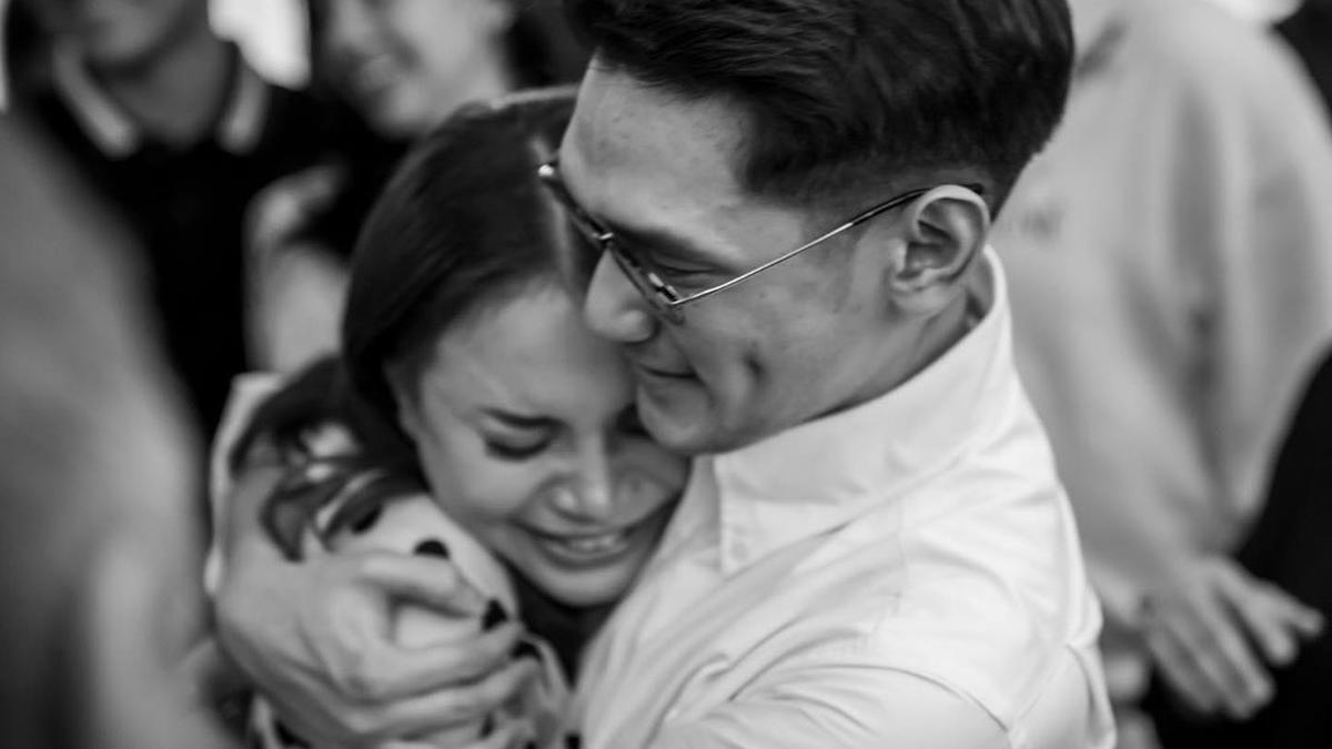 Pelukan Hangat Afgan untuk Rossa karena Cinta dan Dukungannya