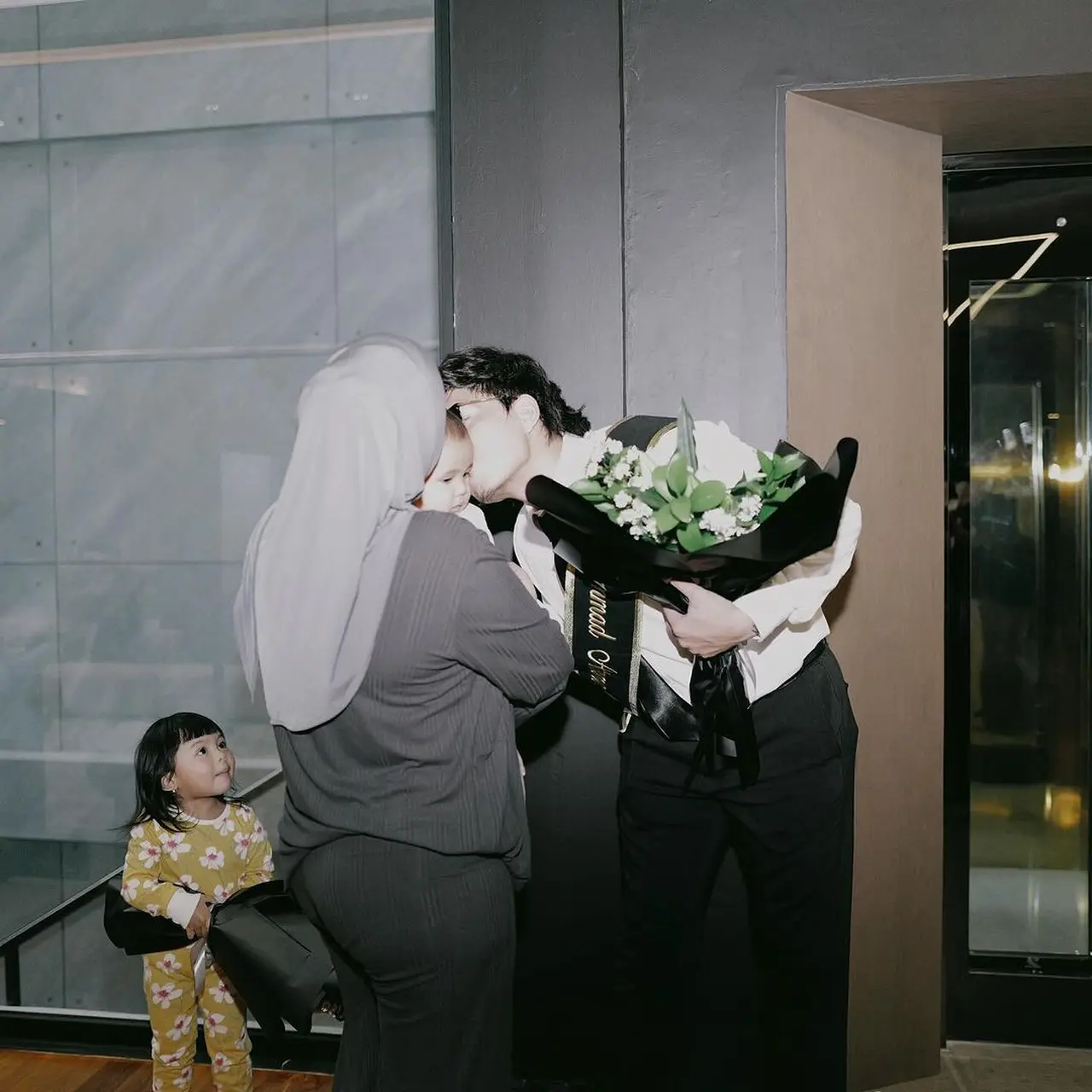 8 Potret Atta Lulus SMA di Usia 29 Tahun, Tak Gengsi Sudah Punya Dua ...