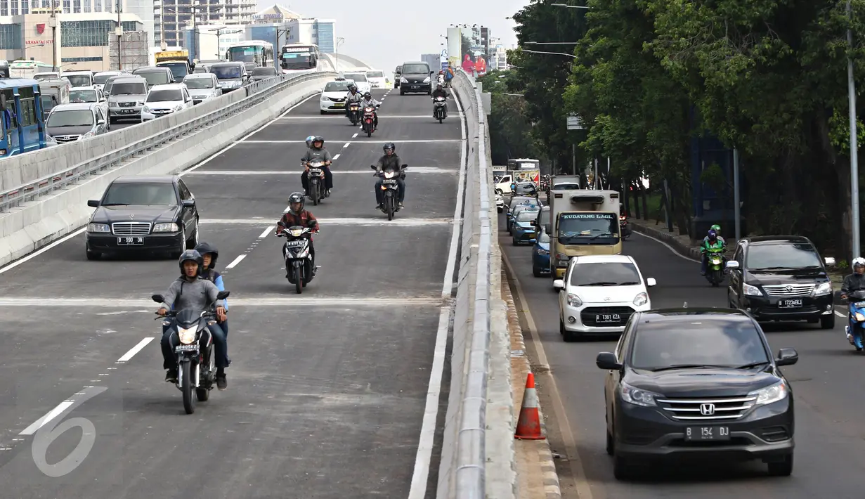 Flyover Kuningan Mulai Diuji Coba - Foto Liputan6.com