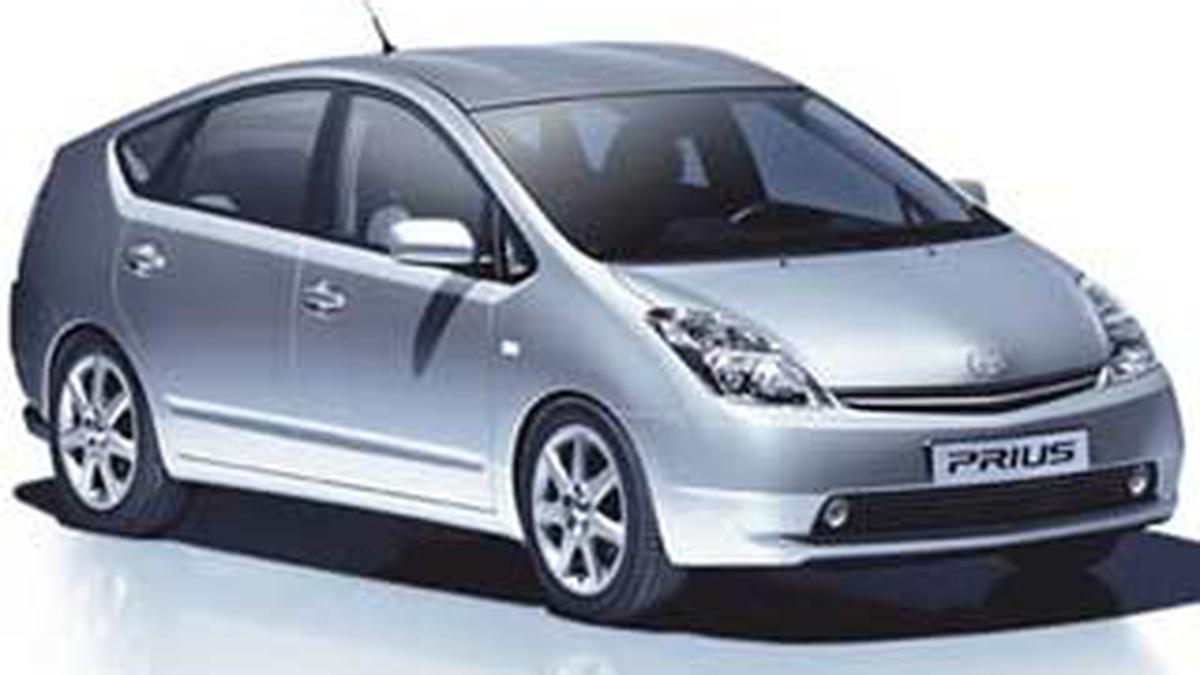 Penjualan Toyota Prius Sukses di Jepang