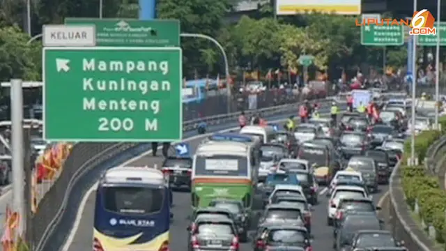 Imbas Penutupan Pintu Tol, Semanggi Macet Parah - News Liputan6.com