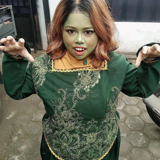 6 Potret Cewek Dandan Bak Putri Fiona Istri Shrek, Cosplay Kekeyi Kocak ...