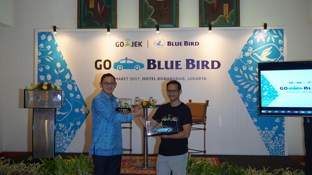 Kolaborasi Go-Jek dan BlueBird Hadirkan Fitur Go-BlueBird - Tekno ...