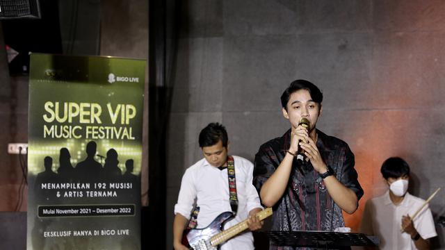 Ekhsan Terbantu Acara Live Streaming untuk Promo Single Pergi Tak ...
