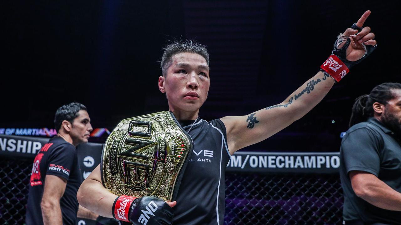 Kalahkan Angela Lee, Xiong Jing Nan Pertahankan Gelar Juara Dunia ...