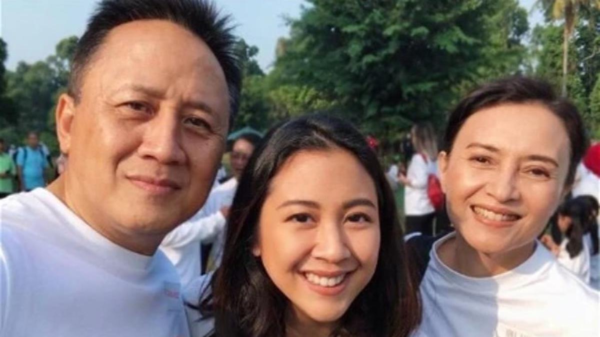 11 Potret Masa Muda Luki Ariani, Ibunda Sherina Munaf yang Cantiknya ...