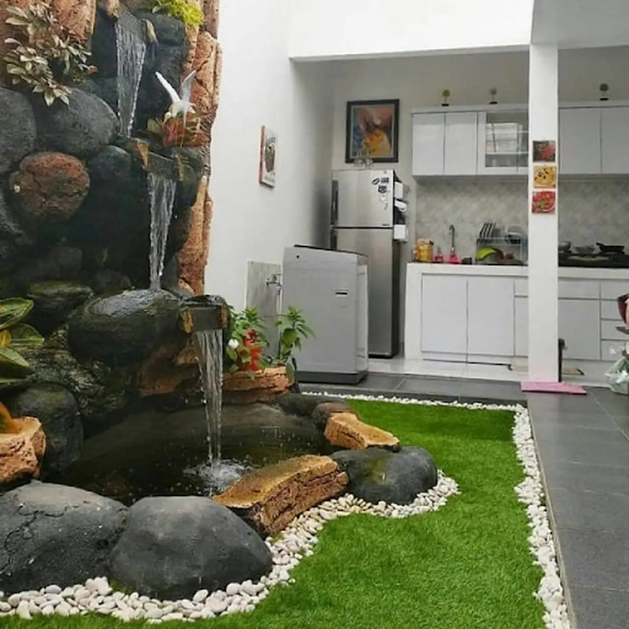 7 Desain Kolam Ikan Koi di Rumah Ini Bikin Hunian Makin Adem, Buat ...