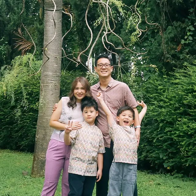 Potret 6 Artis Mualaf Rayakan Imlek 2025, Larissa Chou Kompak dengan ...