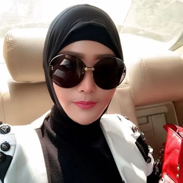 Top 3 Surabaya: 5 Potret Inul Daratista Ini Curi Perhatian - Surabaya ...