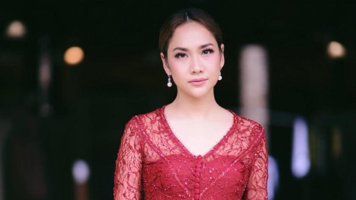 Bunga Citra Lestari Pamer Gaya Rambut Baru, Terlihat Segar dan Awet ...