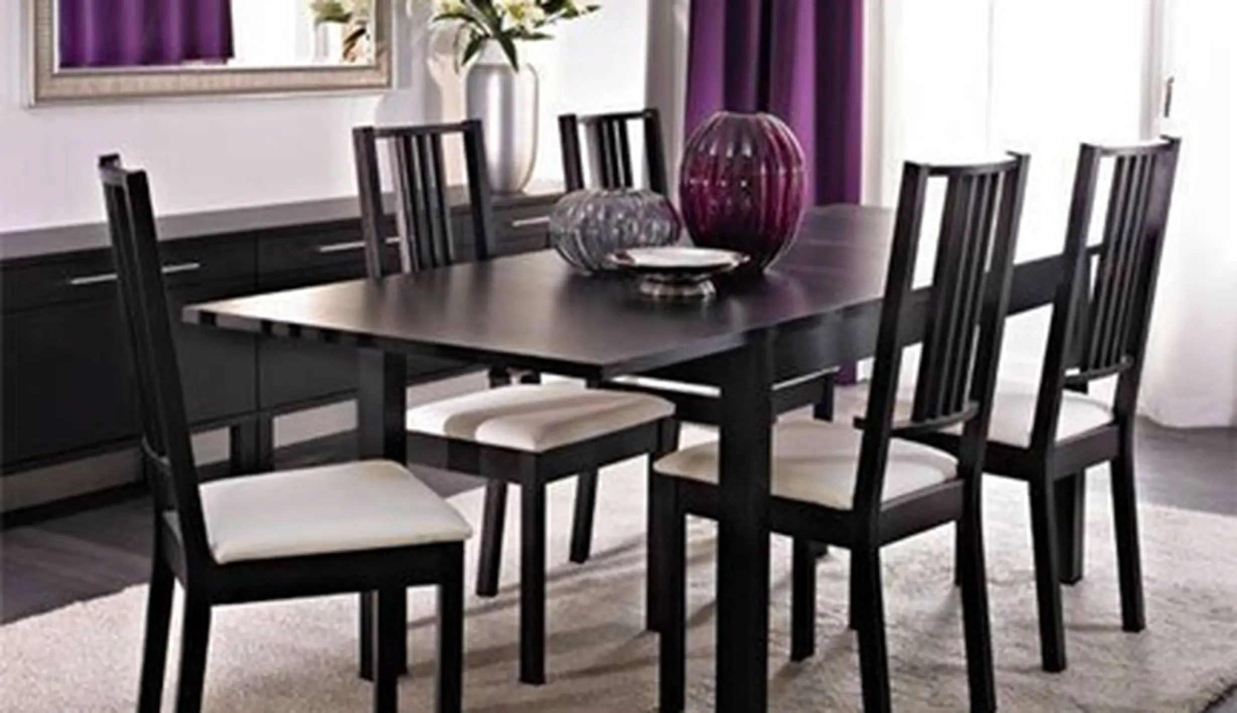 Inspirasi Ruang Makan Nuansa Ungu: Berani Mencoba?