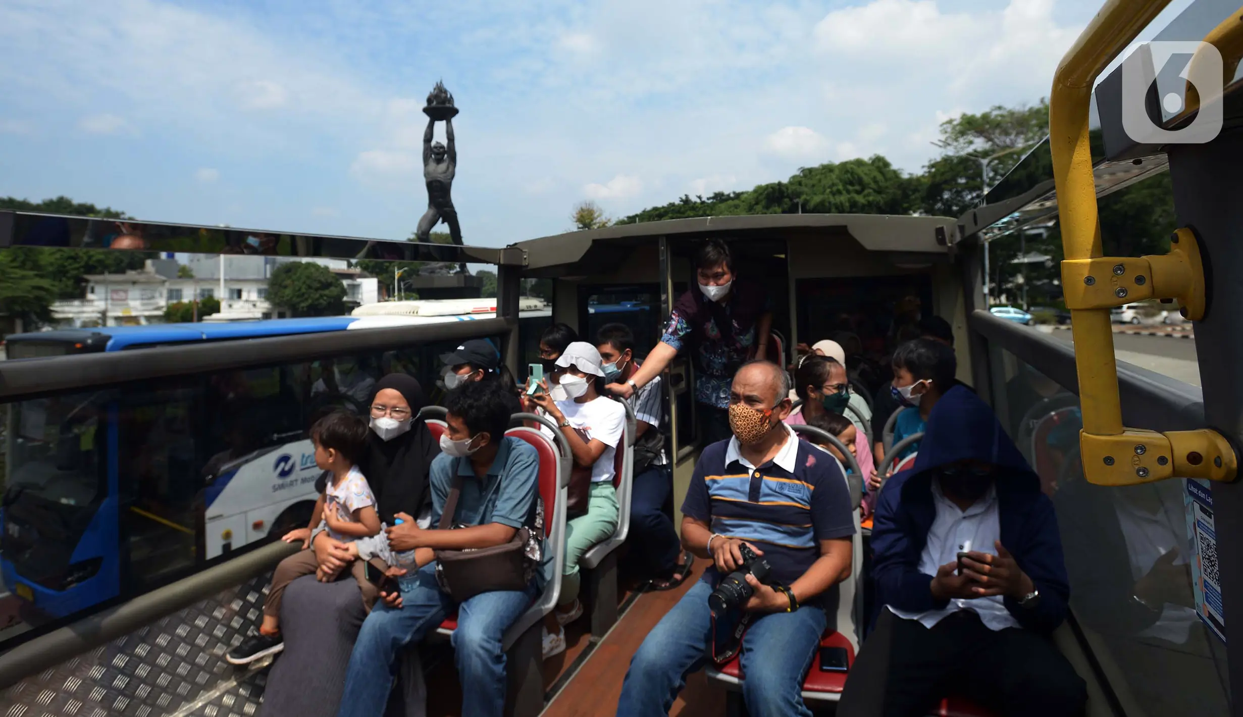 FOTO: Wisata Keliling Ibu Kota Naik Bus Tingkat Transjakarta - Foto ...