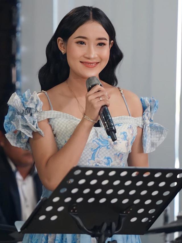 Profil Yeni Inka, Pedangdut Cantik yang Menikah Dengan Anggota Polisi ...