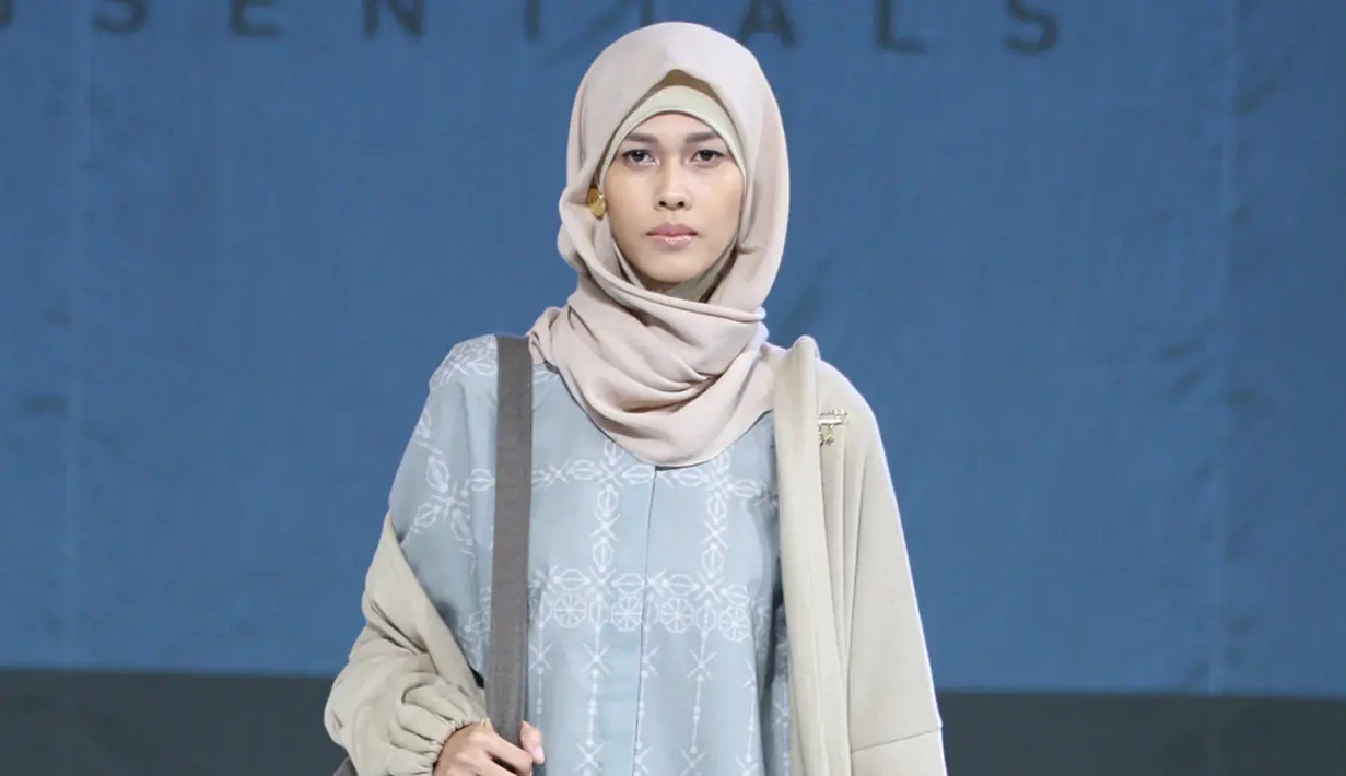 Ria Miranda Tampilkan 5 Koleksinya di Trend Show 2017 - Foto Liputan6.com