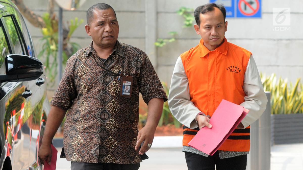 FOTO: KPK Periksa Jaksa Surakarta Satriawan Sulaksono - Foto Liputan6.com