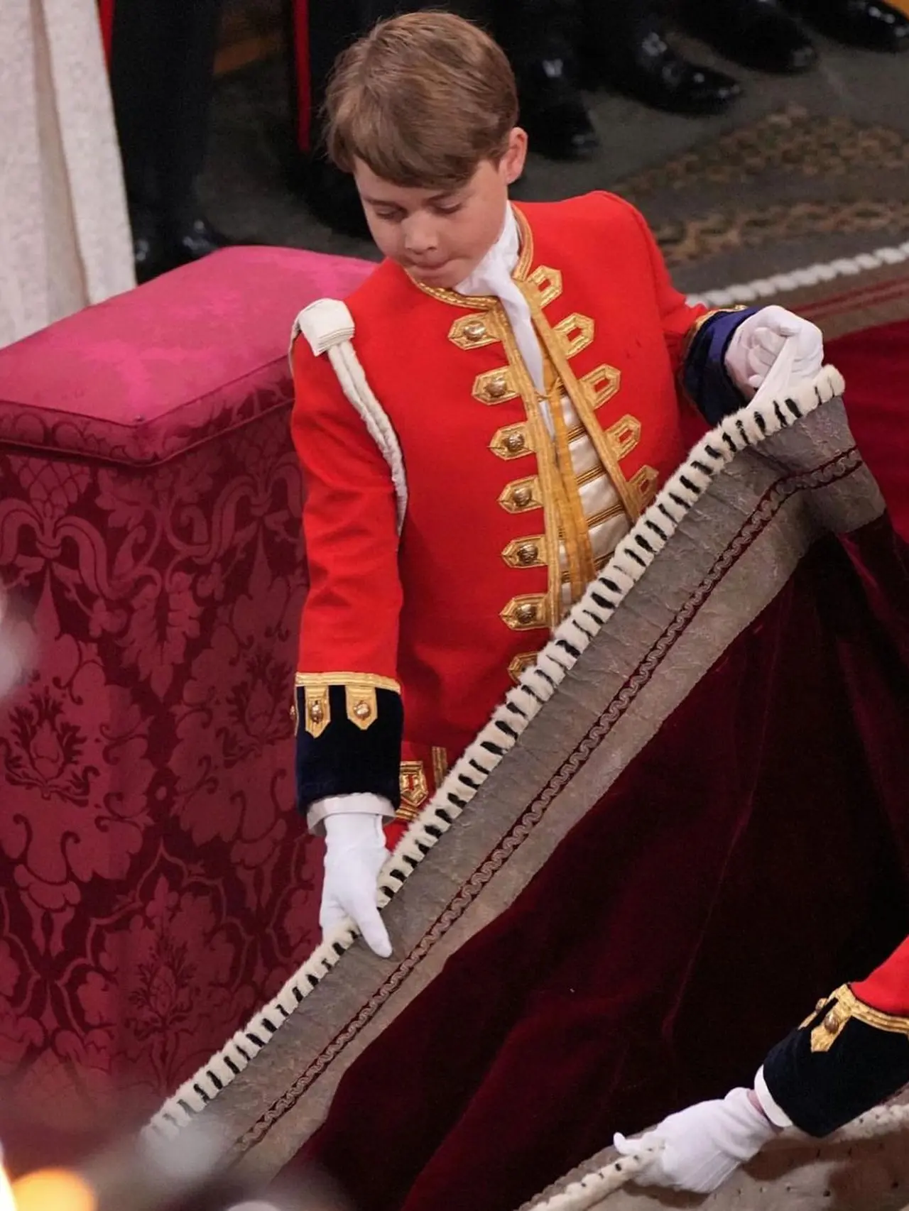 Kocak, Pangeran George Ternyata Sempat Bujuk Raja Charles Mengubah ...