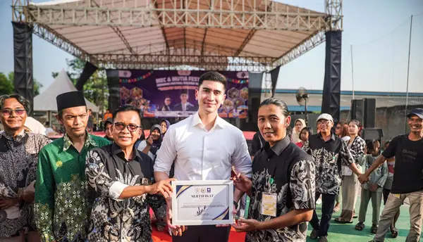 Cerai dan Alami Komplikasi Diabetes Kering, Begini Kabar Terbaru Aktor ...