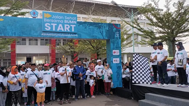 Ribuan Orang Meriahkan Jalan Sehat Bersama BUMN di Empat Kota - Bisnis Liputan6.com