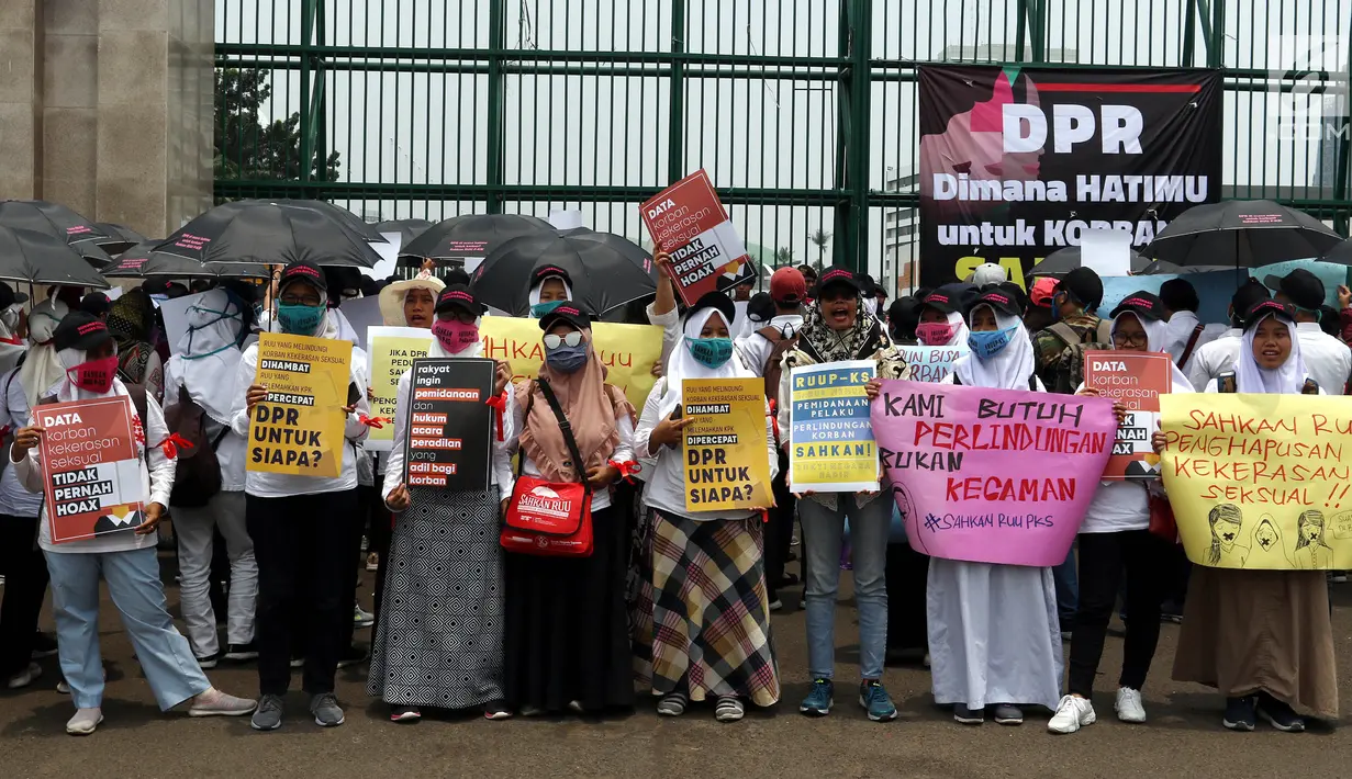 FOTO: Kaum Hawa Desak DPR Segera Sahkan RUU PKS - Foto Liputan6.com