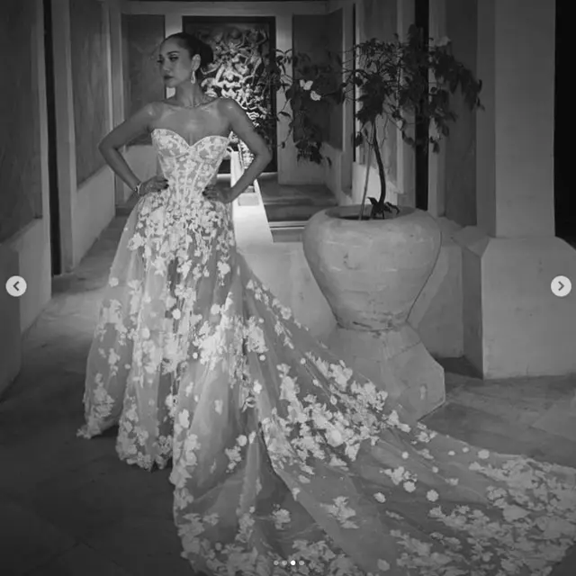 Desainer Ungkap Detail Unik Pembuatan Gaun Pengantin BCL yang Melekuk ...