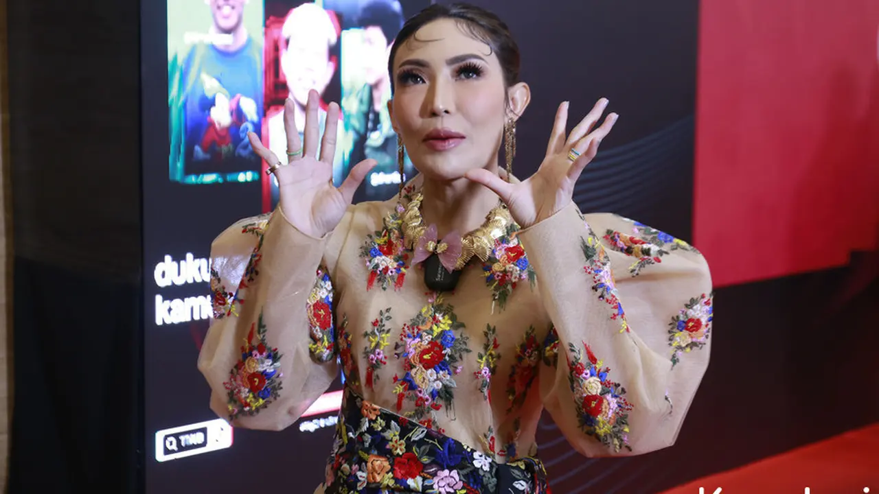 Parade Busana Artis di TikTok Awards Indonesia 2023, Dari Luna Maya ...