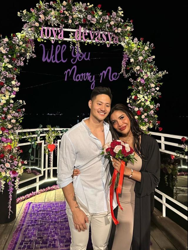 7 Potret Millen Cyrus Dilamar Kekasih, Digelar di Bali - Hot Liputan6.com