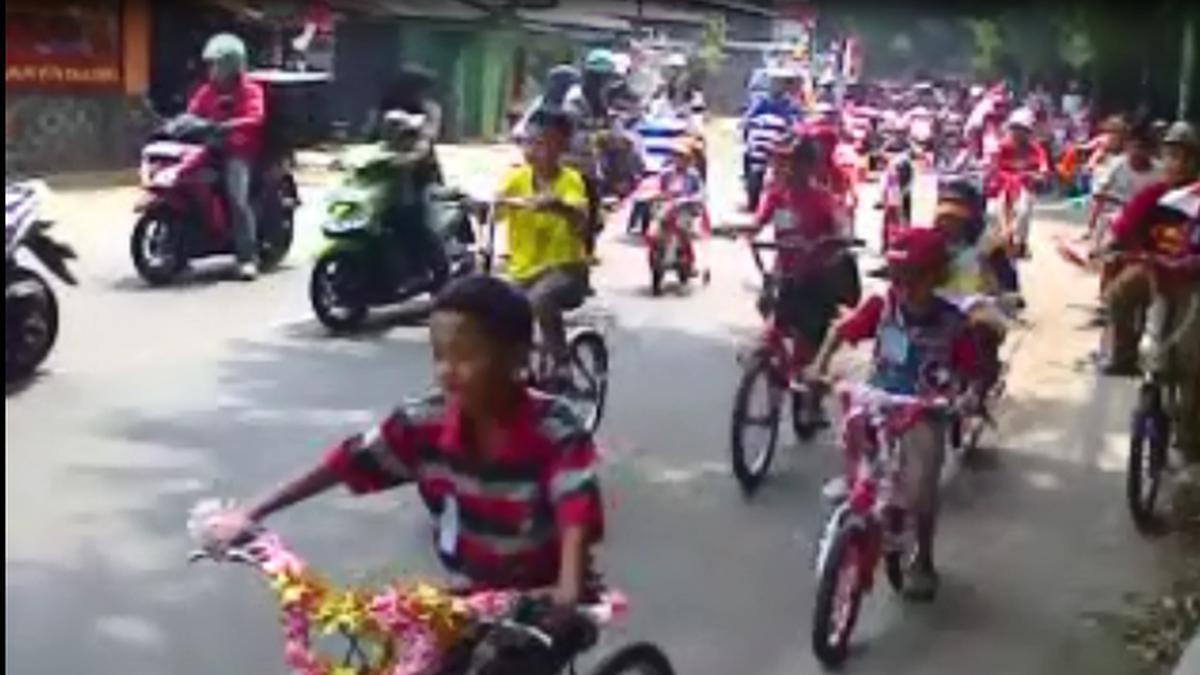 Karnaval Sepeda Hias di Pasar Jumat Lebak Bulus - TV Liputan6.com