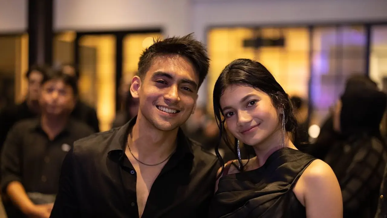 Main Series Bareng, Ini 7 potret Ratu Sofya Bersama Vladimir Rama - Hot ...