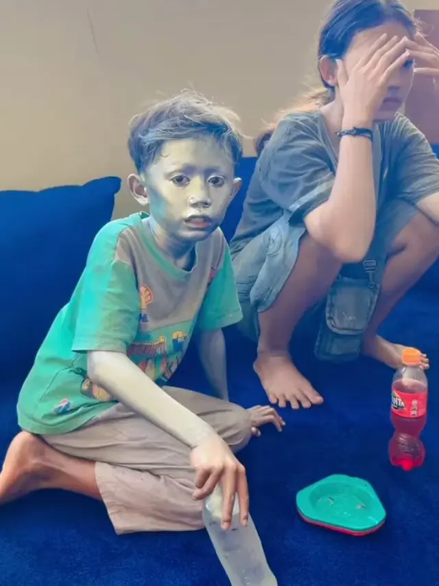 6 Potret Kedekatan Rezy Adisty dan Anak-Anak Manusia Silver, Jadi ...