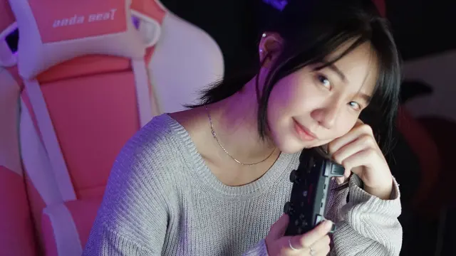 Kisah Jenadammaya, Model yang Kecemplung di Dunia Esports