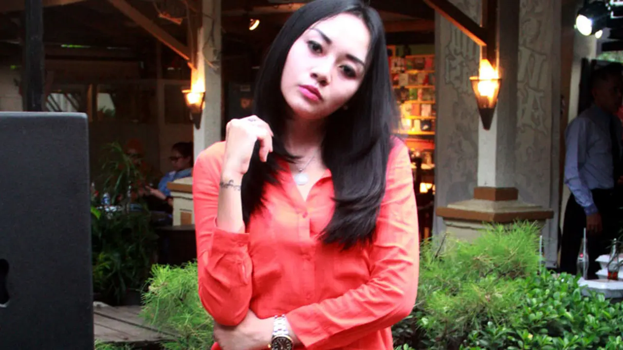 Hengkang dari Trio Macan, Iva Novanda Tuntut Royalti - ShowBiz Liputan6.com