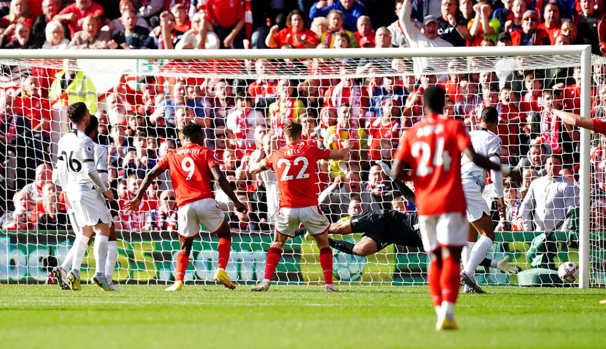 Liverpool Dipermalukan Nottingham Forest di Liga Inggris - Foto Liputan6.com