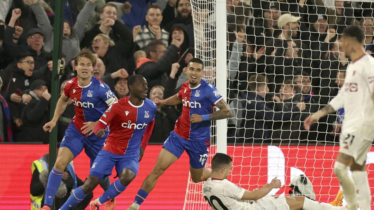 Crystal Palace vs Man Utd 4-0, Meme Ledek MU Bertebaran di Medsos