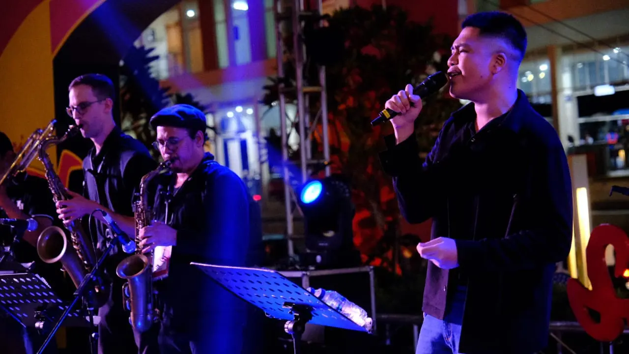 Oele Pattiselanno, Dwiki Dharmawan, Ivan Nestorman, Barry Likumahuwa ...