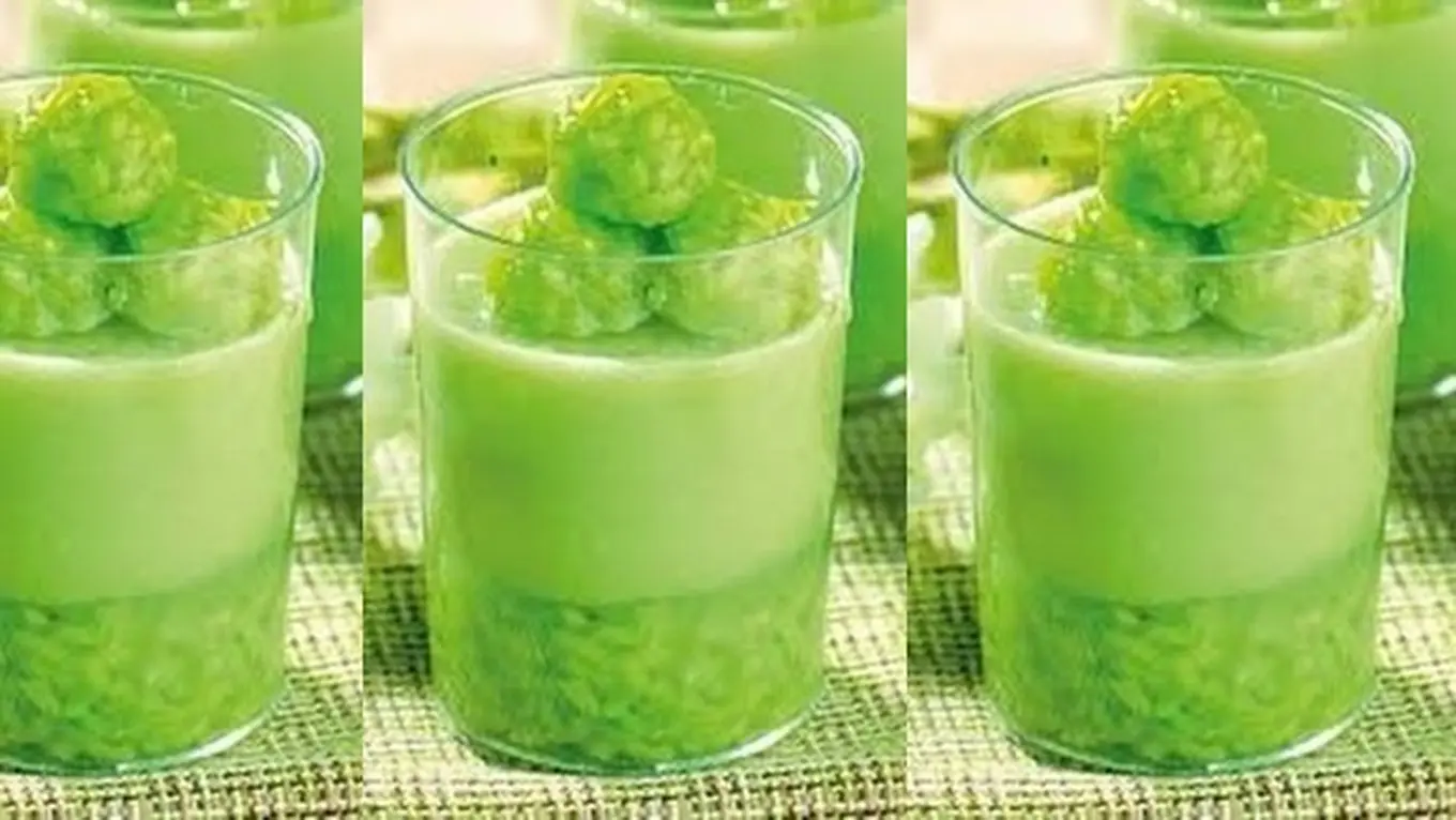 Resep Praktis Dapatkan Puding Tapai Ketan Hijau Yang Manis Nan Menyegarkan - Lifestyle Fimela.com