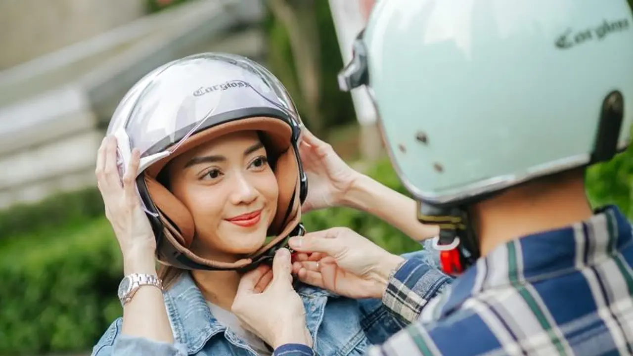 Cargloss Rilis Helm Baru CFM dan YRH Series, Harganya Rp 300 Ribuan ...