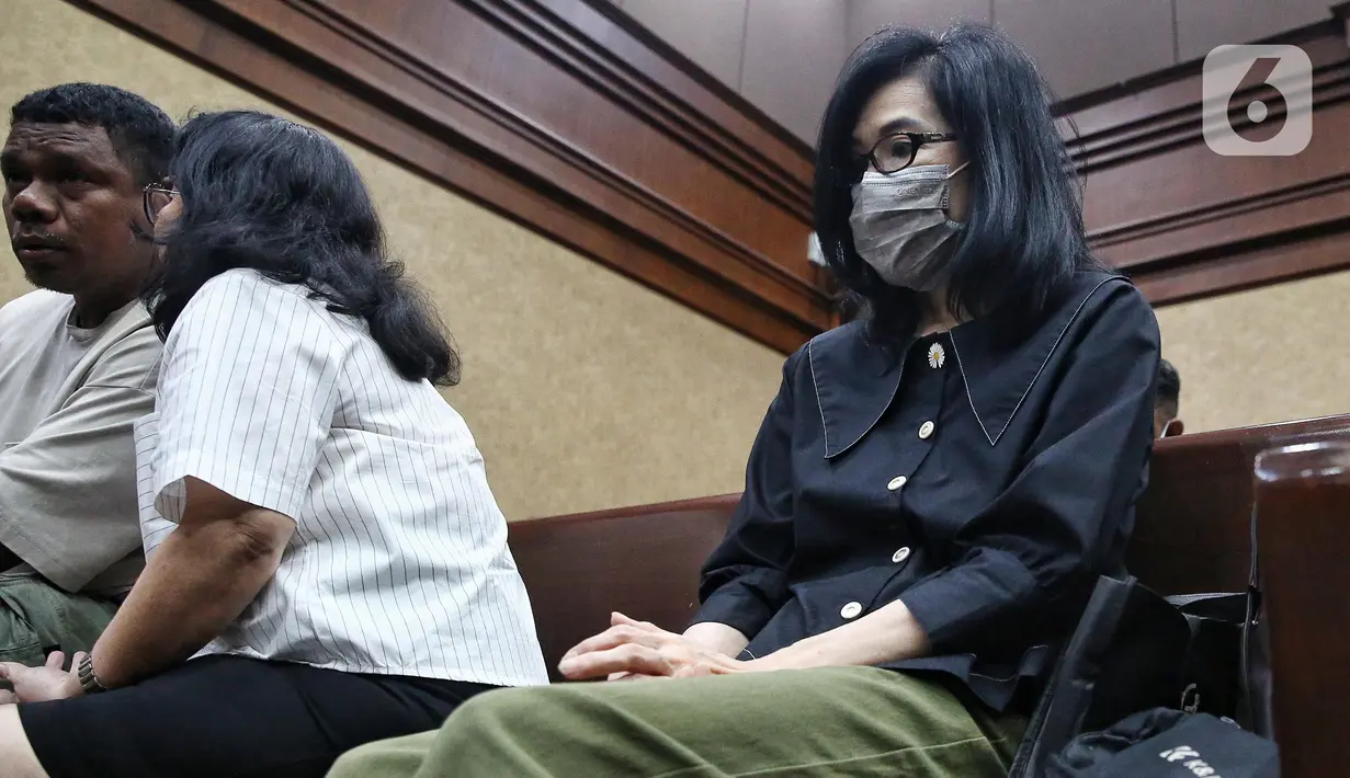 Suap Tiga Hakim PN Surabaya, Ibu Ronald Tannur Jalani Sidang Pembacaan ...