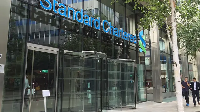 Standard Chartered Terbitkan Panduan Aturan Layanan Uang Elektronik di ...