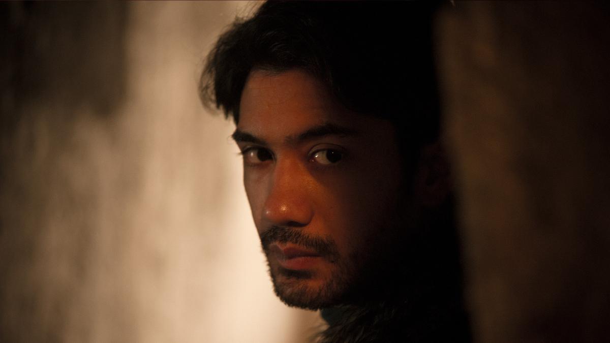 Reza Rahadian Kembali Bintangi Film Horor - ShowBiz Liputan6.com